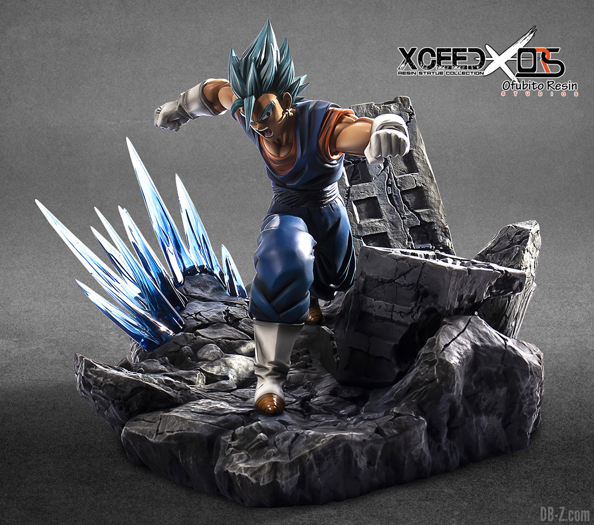 La statue en résine de Vegetto Super Saiyan Blue vs Zamasu fusionné ...