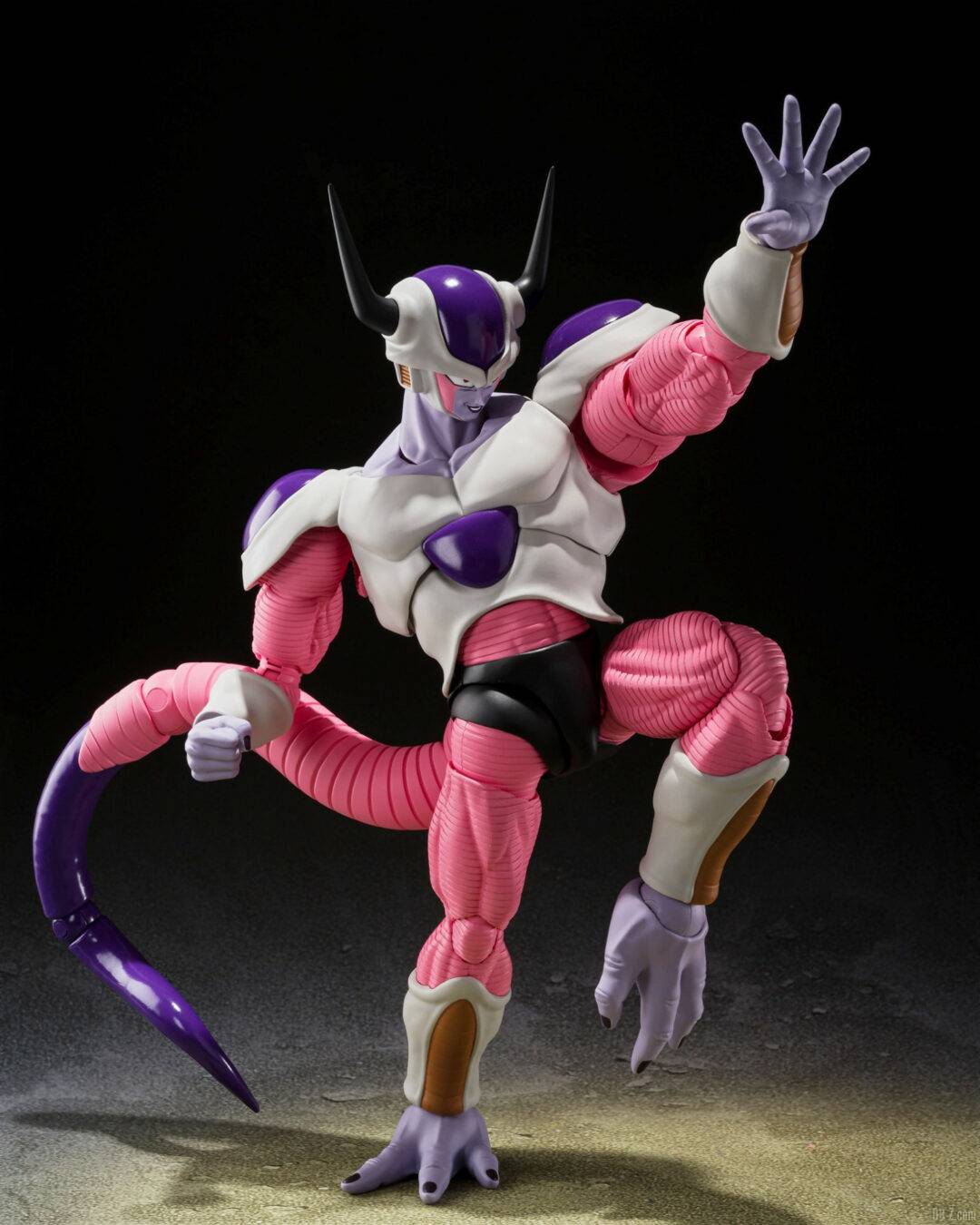 Freezer (seconde forme) se dévoile dans la gamme SHFiguarts